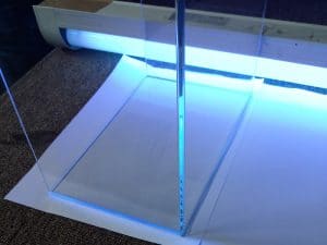 Klejenie szkła UV | Zalety oraz zastosowanie klejenia szkła UV